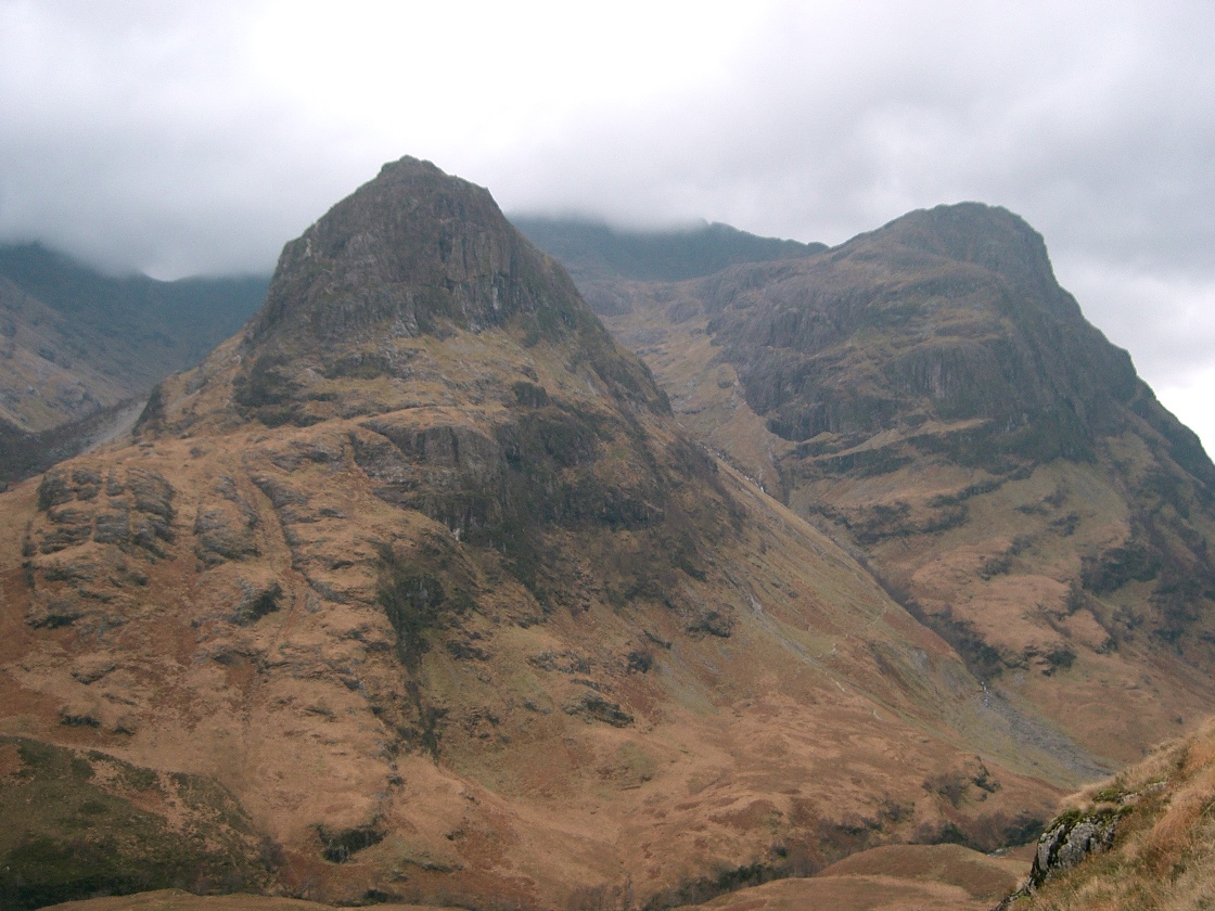 M188: Sgorr nam Fiannaidh & Meall Dearg
